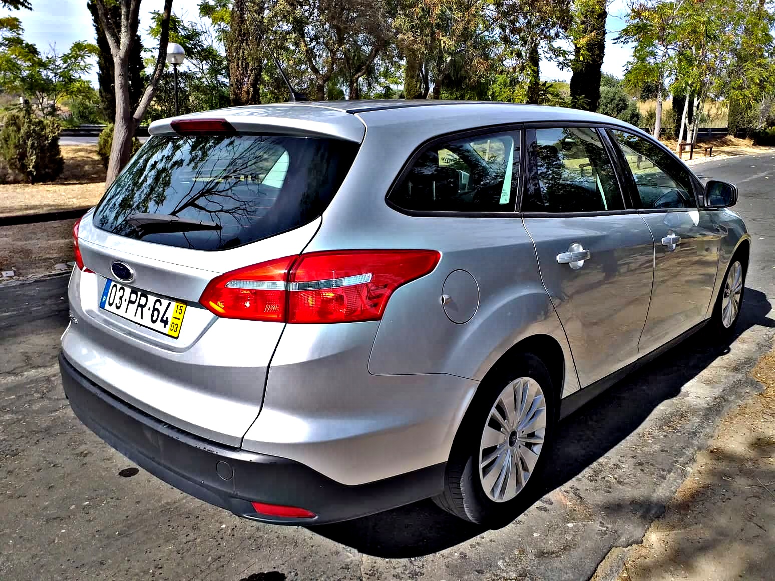 Ford Focus SW 1.5 TDCi 120cv – gcars.pt – Veículos Usados e Seminovos